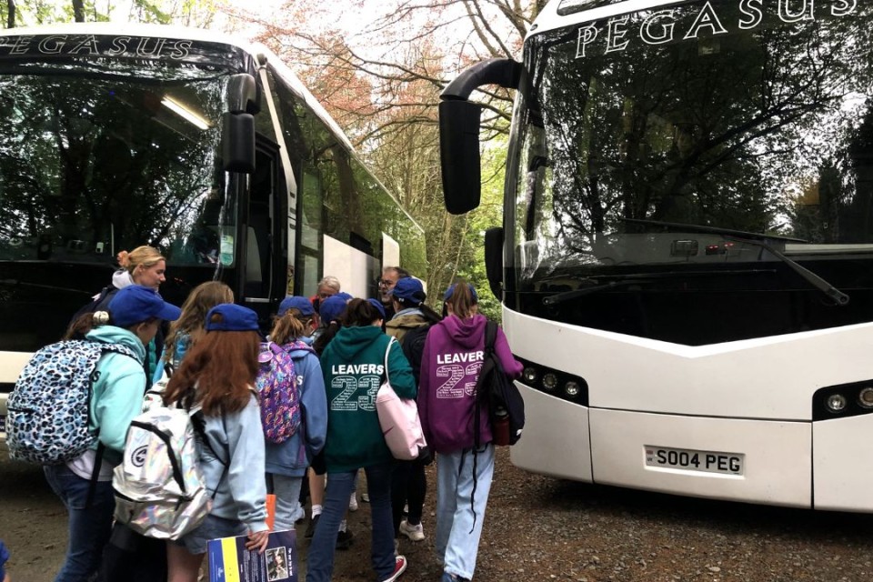 Safe & reliable coach hire for school & youth groups